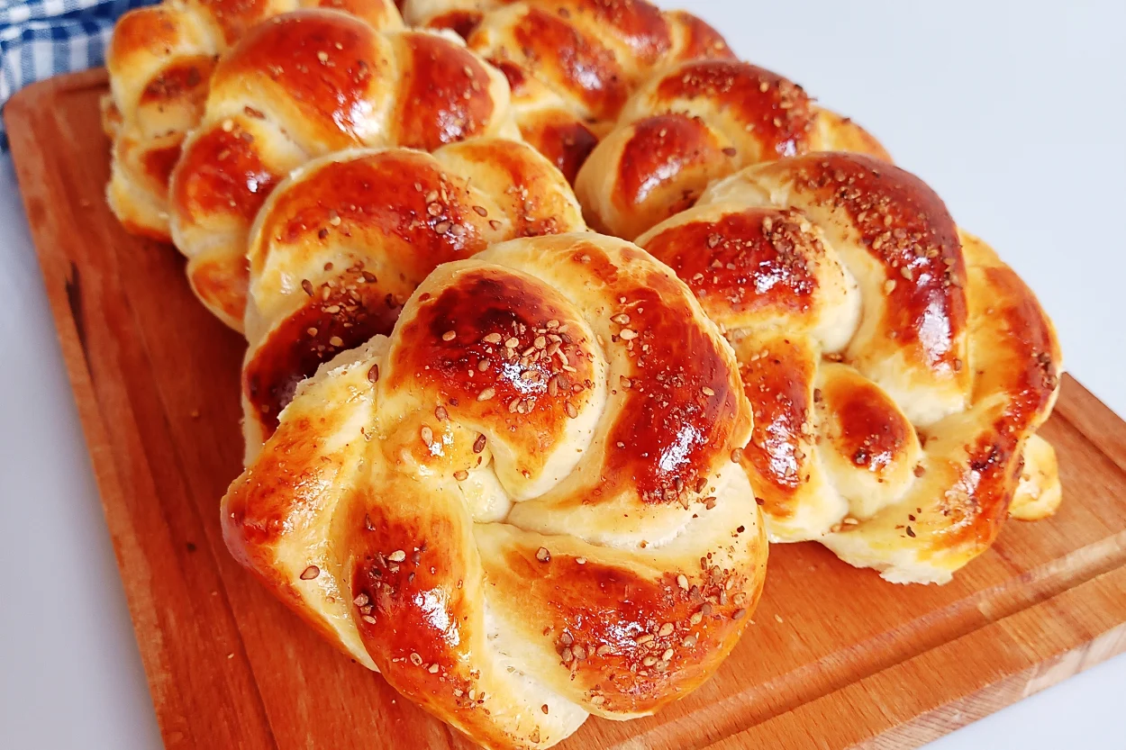 Soft Pastry Recipe: Fluffy and Irresistible Pastry Delight | Intrecipes