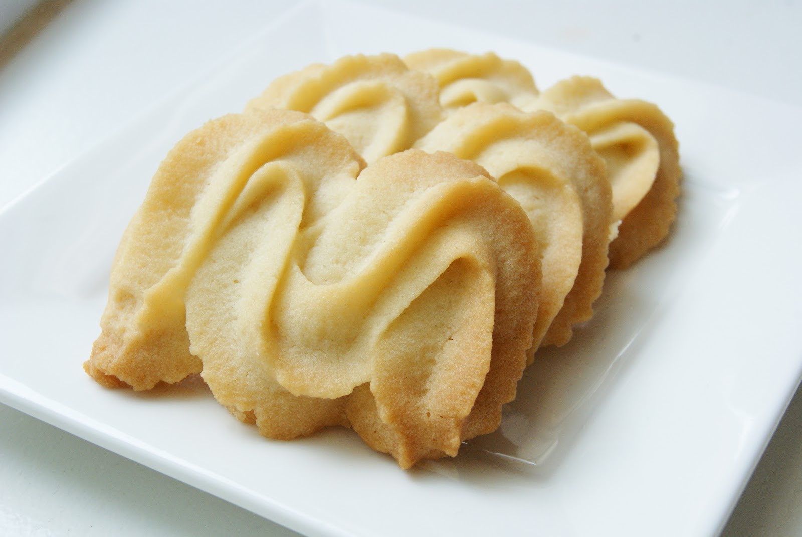 Vienna Cookies: A Melt-in-Your-Mouth Delight » intrecipes